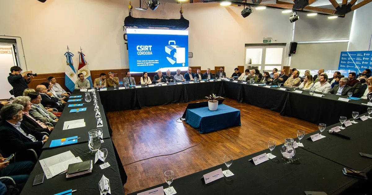 Descubre la rica tradición heráldica de Sirt y sus símbolos de poder